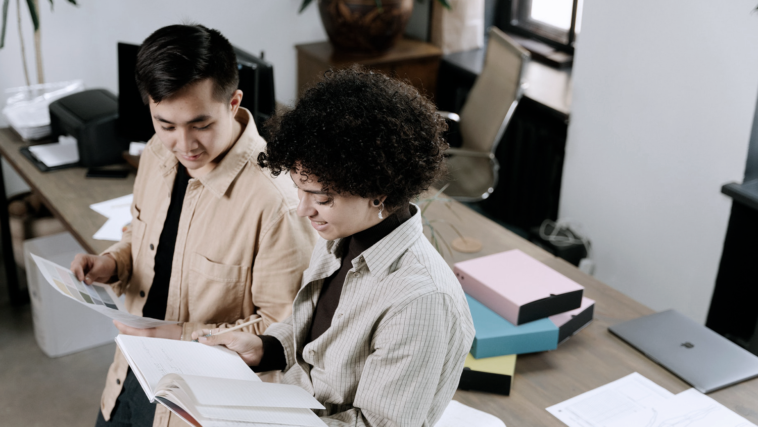 5 Ways to make smarter decisions (plus- free template)_blog_header_19 ... 5 Ways to make smarter decisions (plus- free template)_blog_header_19 ...